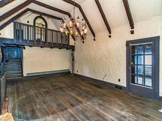 Sold. Deal of the Day! The Reiff House, Circa 1928 in Missouri. So much ...