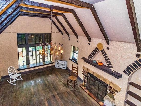 Sold. Deal of the Day! The Reiff House, Circa 1928 in Missouri. So much ...