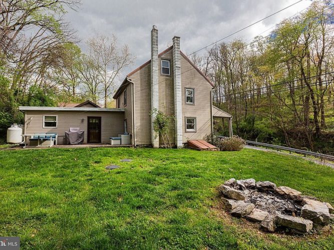 Sold. I like the interior! Circa 1858 in Pennsylvania. $275,000 – The ...