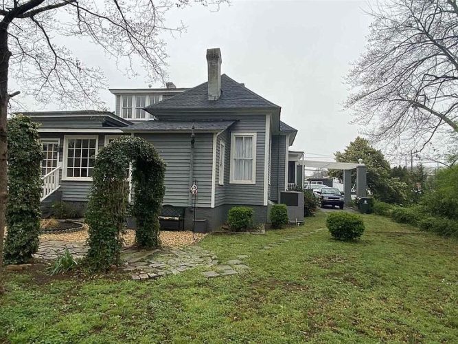 Porch and Patio Goals! Circa 1905 in Georgia. $249,900 – The Old House Life