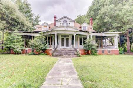 The Gillette House, Circa 1908. Almost one acre in Mississippi ...