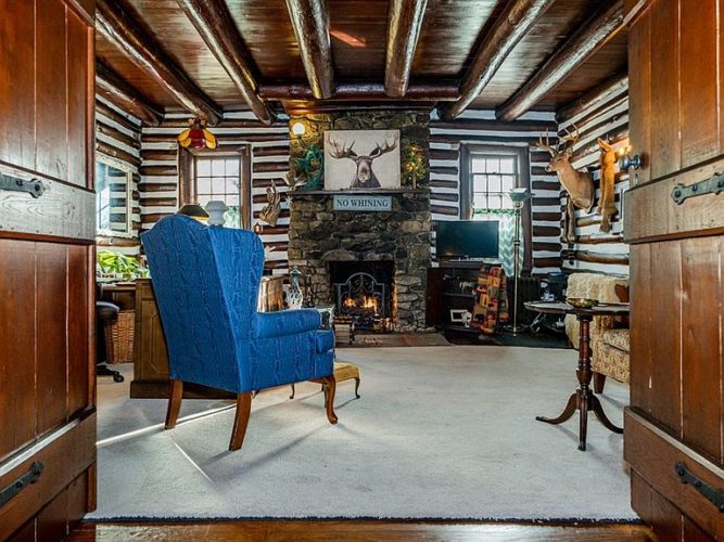 Log Home in North Carolina. Circa 1926. $375,000 – The Old House Life