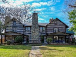 Log Home in North Carolina. Circa 1926. $375,000 – The Old House Life