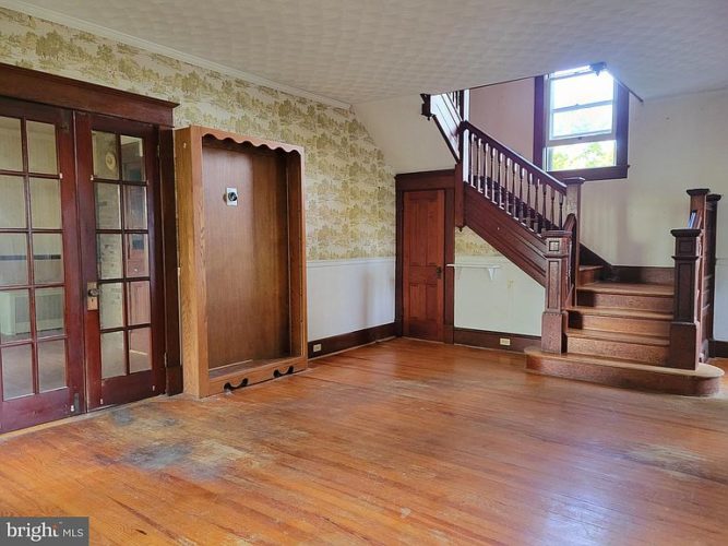 Love the staircase! Over one acre in Virginia. Circa 1905. $229,900 ...