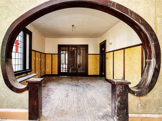 Sold. Deal of the Day! Own a castle! Circa 1924 in Cleveland, Ohio ...