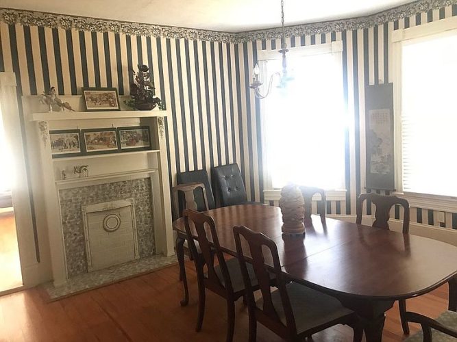 The Dr. Bryant Victoria House, Circa 1920 in Virginia. $216,000 – The ...