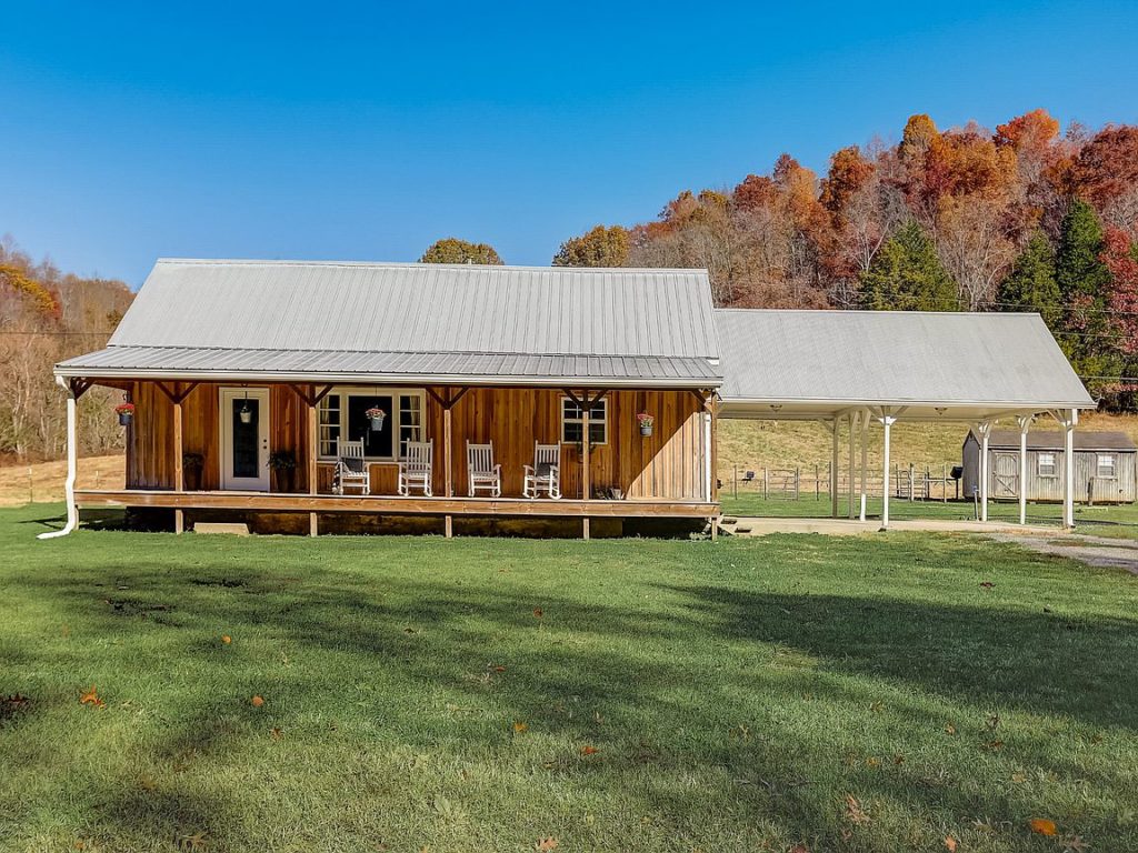 Sold for $401,000. 27 acres in the beautiful Tennessee countryside ...