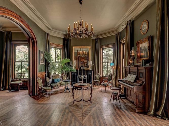 STUNNING! Stranger Things House. The Creel House, Circa 1882 in Georgia. $1,500,000 – The Old ...