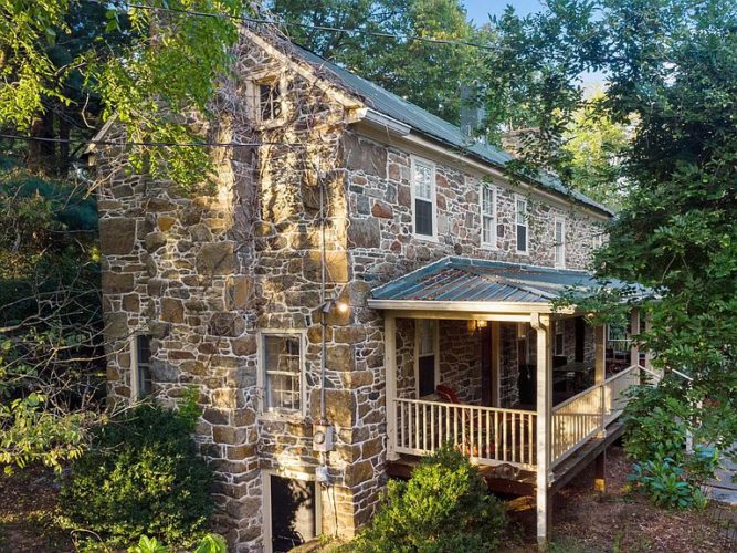 Circa 1745! Guinea Bridge Farm on 15 acres in Virginia. $1,500,000 ...