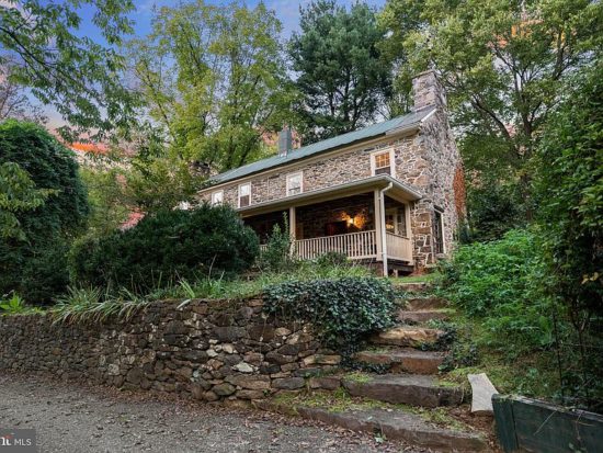 Circa 1745! Guinea Bridge Farm on 15 acres in Virginia. $1,500,000 ...