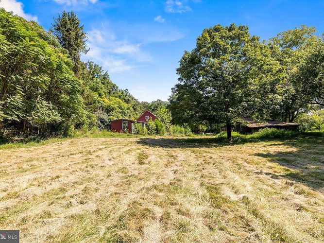 5 acres in Virginia with a koi pond. Circa 1856. $299,000 – The Old ...
