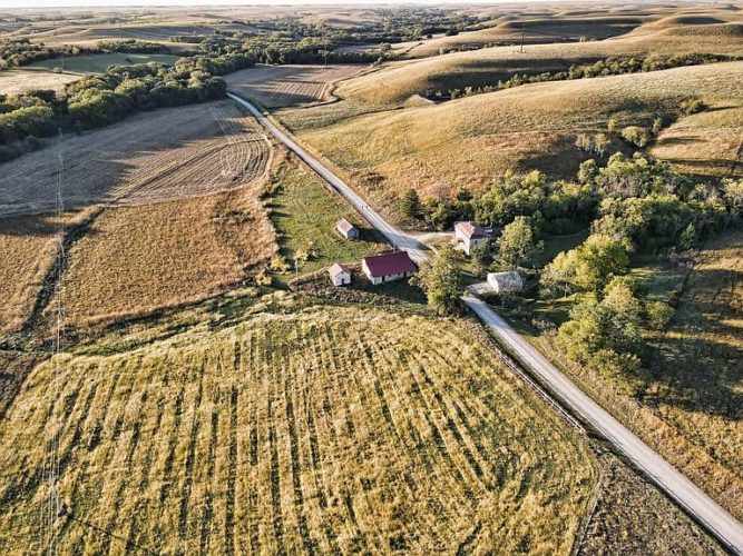 Almost 12 acres in Kansas. Stone house, Circa 1872. $397,000 – The Old ...