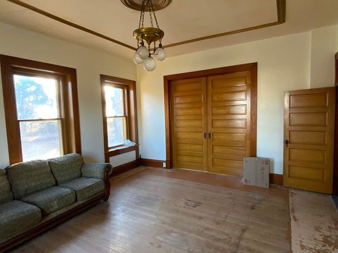 Sold. On 11 acres! 5,000 square feet. The Herrman House in Kansas ...