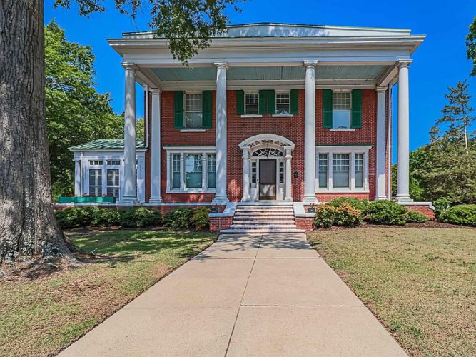 Beautiful! The Borden House, Circa 1870 in North Carolina. $425,000 ...