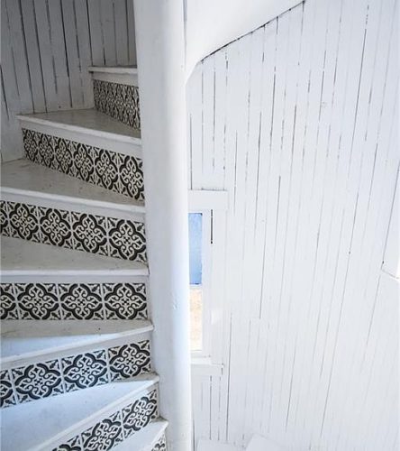 Love the turret staircase! Circa 1904 in Virginia. $429,000 – The Old ...