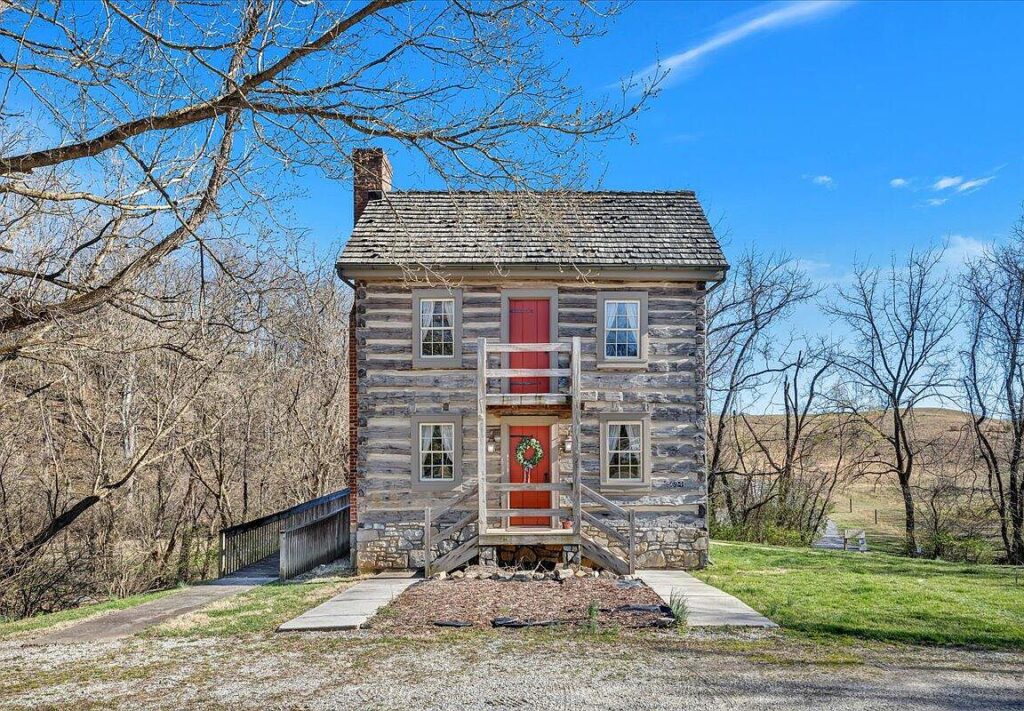 The Cloyd House, Circa 1750. On 2 1/2 acres in Virginia. $485,000 – The ...