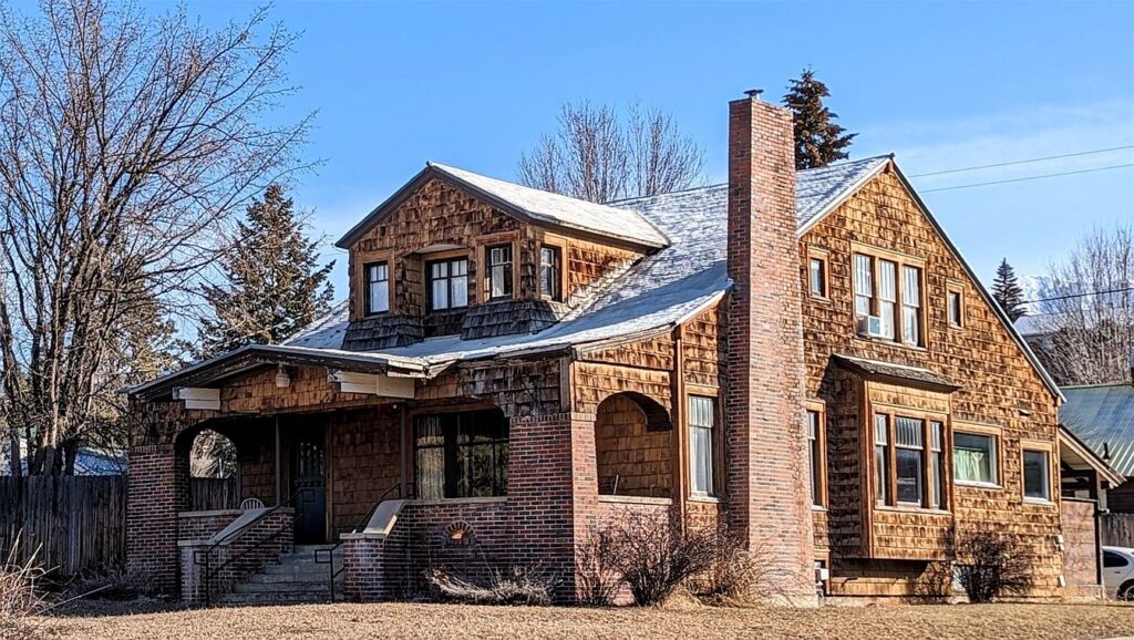 Pretty house! Minutes from Canadian border in Montana. Circa 1920 ...