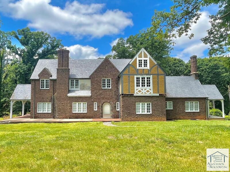 Deal of the Day! 4,000 square feet and three acres in Virginia ...