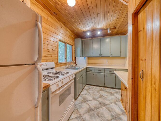 Sold for $295,000. Cute interior! Waterfront cabin in Minnesota. Almost ...