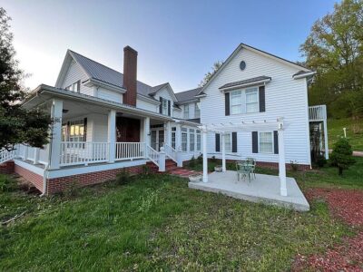 Has a guest house! Over an acre in Virginia. $279,500 – The Old House Life