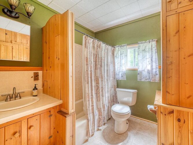 Sold for $295,000. Cute interior! Waterfront cabin in Minnesota. Almost ...
