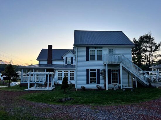 Has a guest house! Over an acre in Virginia. $279,500 – The Old House Life