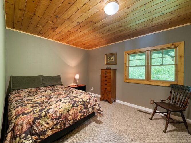 Sold for $295,000. Cute interior! Waterfront cabin in Minnesota. Almost ...