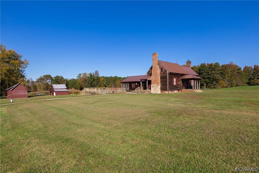 Original details! The Craddock House, Circa 1834. Over 7 acres in ...