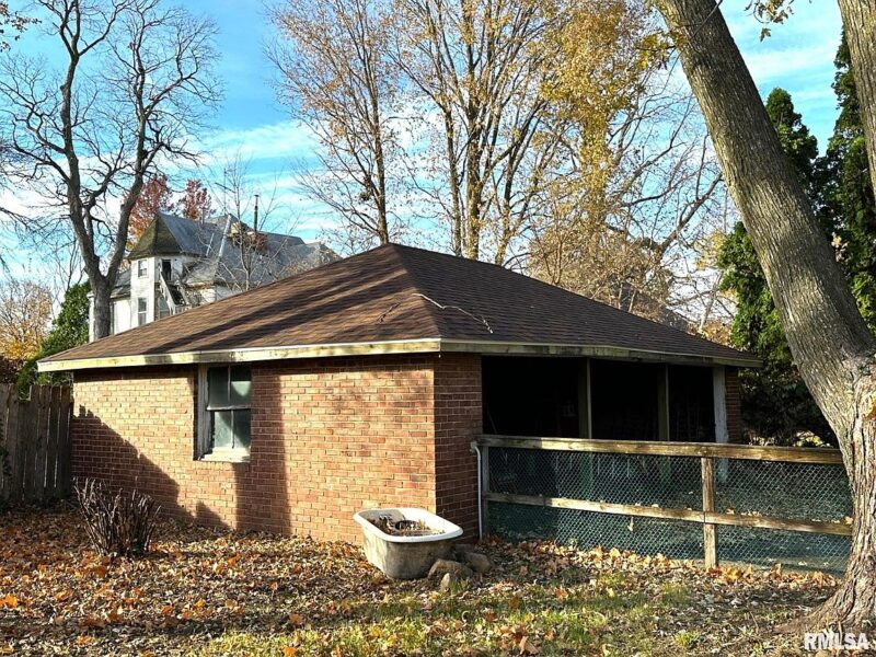 The Purington House, Circa 1886 in Illinois. $189,000 – The Old House Life