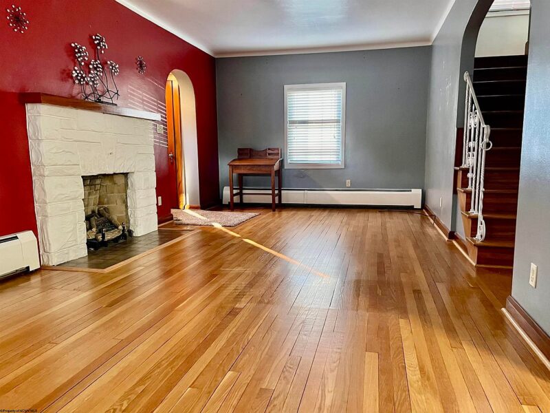 Nice home! Circa 1940 in West Virginia. $295,000 – The Old House Life