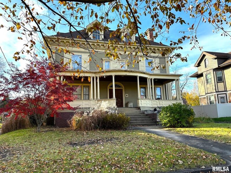 The Purington House, Circa 1886 in Illinois. $189,000 – The Old House Life