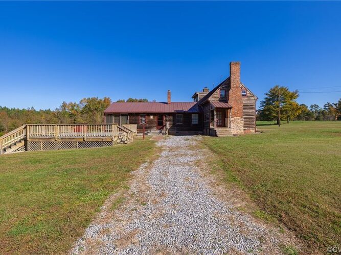 Original details! The Craddock House, Circa 1834. Over 7 acres in ...