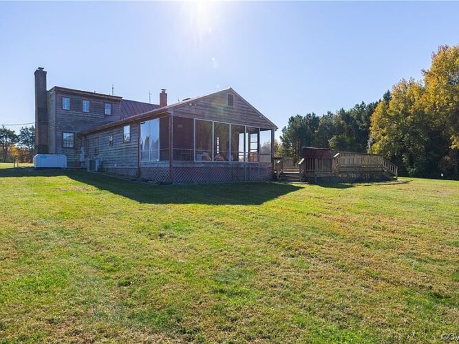 Original details! The Craddock House, Circa 1834. Over 7 acres in ...
