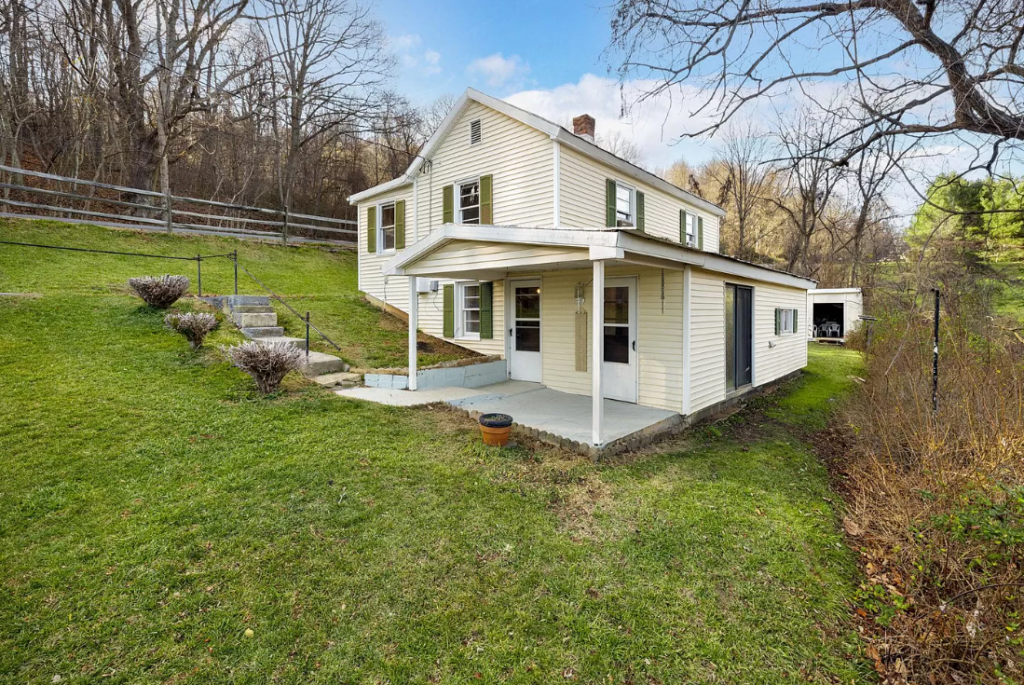 Pretty view! Circa 1938. Almost an acre in Virginia. $207,700 – The Old ...