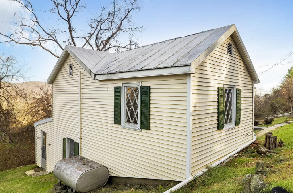 Pretty view! Circa 1938. Almost an acre in Virginia. $207,700 – The Old ...