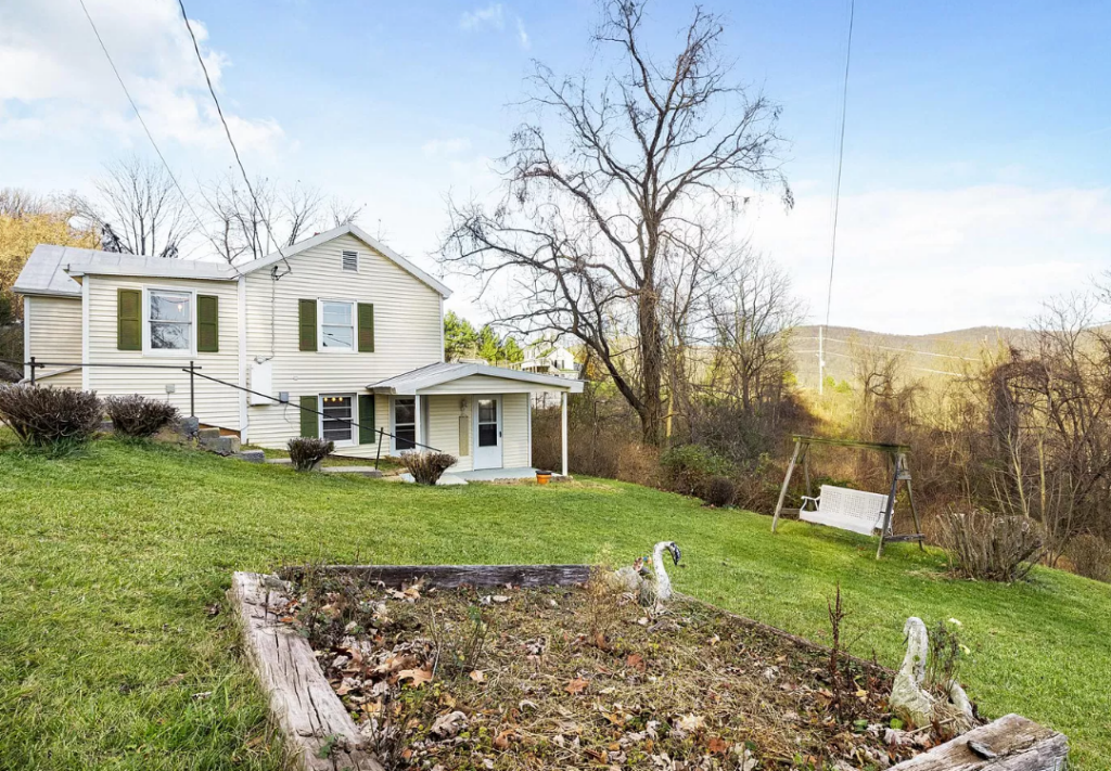 Pretty view! Circa 1938. Almost an acre in Virginia. $207,700 – The Old ...