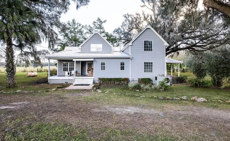 Love that setting! An old vineyard. 20 acres in Florida. Circa 1901 ...