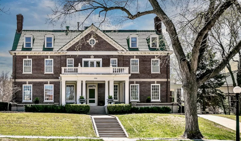 Stunning! 10 bedrooms! Has a guest apartment. Circa 1917 in Nebraska ...