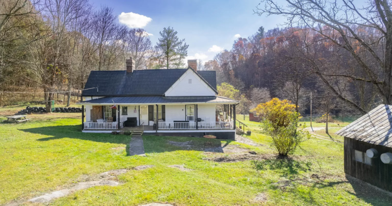 Beautiful countryside! On 33 acres in Virginia. Circa 1865. $399,995 ...