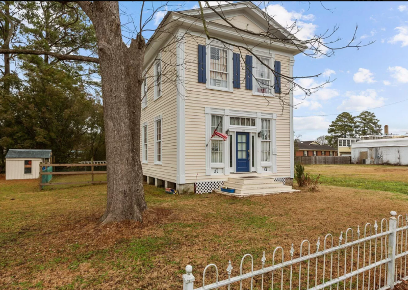 Former Masonic Lodge, Circa 1850 in North Carolina. Preserved ...