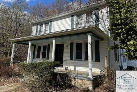 Beautiful setting! Has a guest house! On 15 acres in Virginia. $599,900 ...