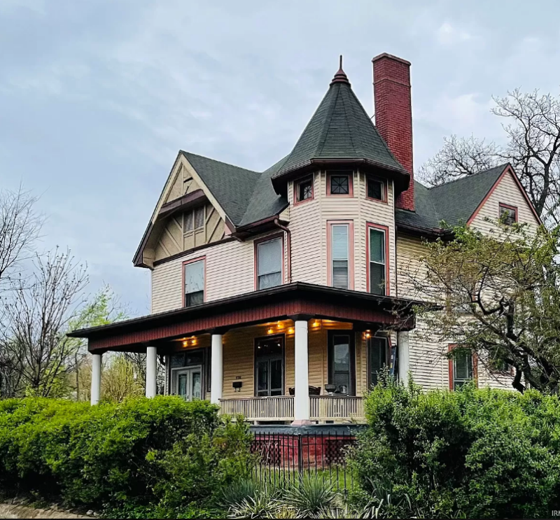 The E. P. Hahn House, Circa 1899 in Indiana. $238,000 – The Old House Life