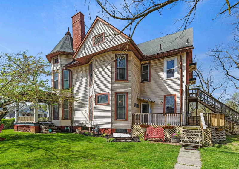 The E. P. Hahn House, Circa 1899 in Indiana. $238,000 – The Old House Life