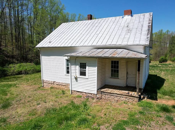 Diamond in the Rough! Beautiful area in the Virginia mountains! Over 3 ...