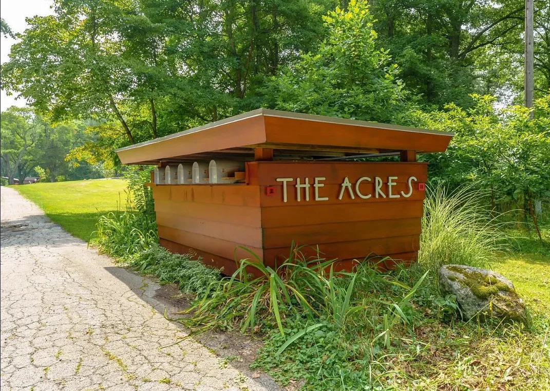Frank Lloyd Wright designed home! The Eppstein House. Two acres in ...