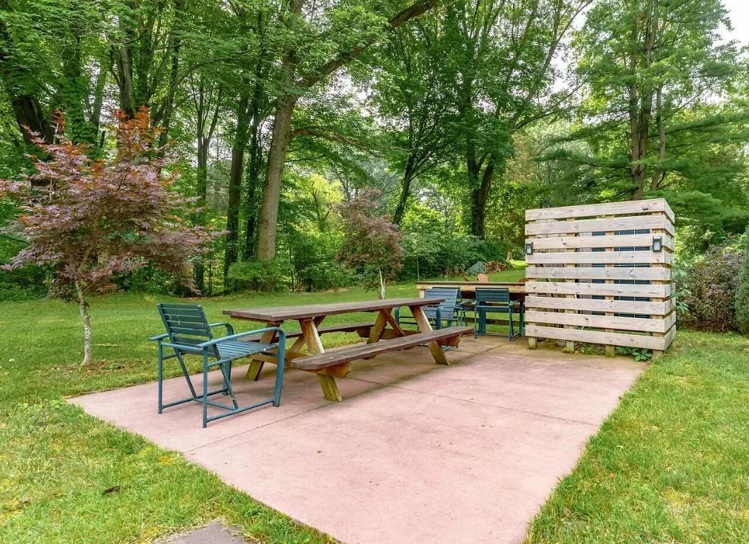 Frank Lloyd Wright designed home! The Eppstein House. Two acres in ...