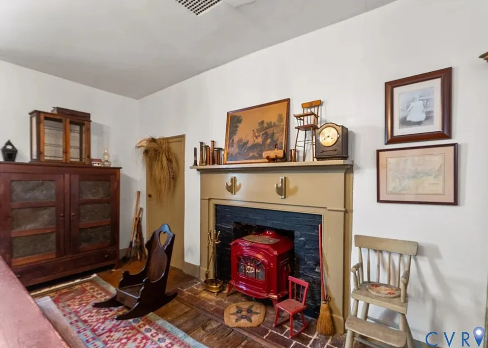 Circa 1783! Historic Bagby House. Has a guest cottage. On 11 acres in ...