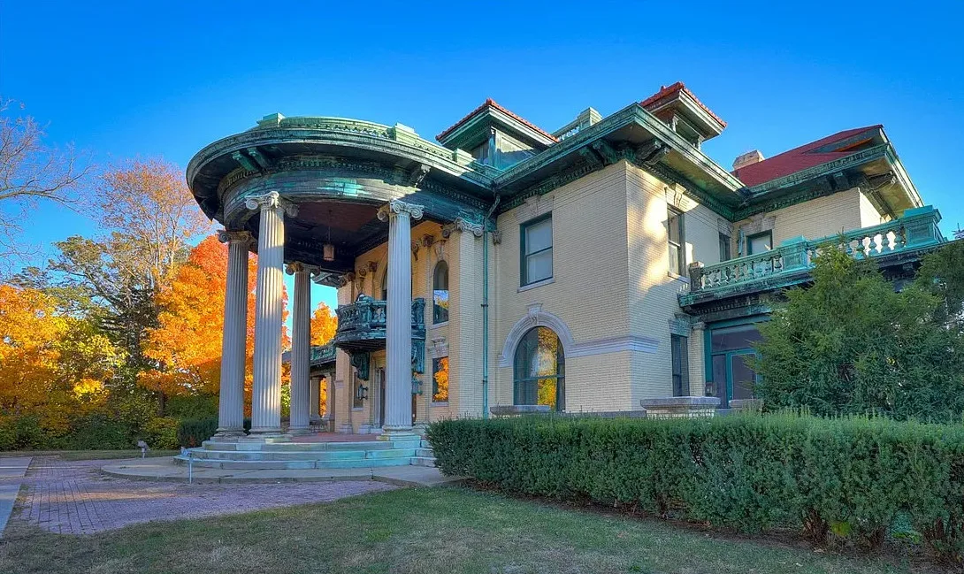 $299,900! The Powers Mansion. Over 7,000 square feet in Illinois. – The ...