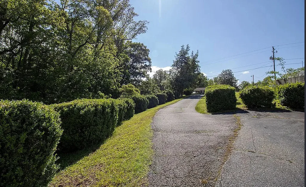 Nice acreage! On 25 acres in Virginia. $235,000 – The Old House Life