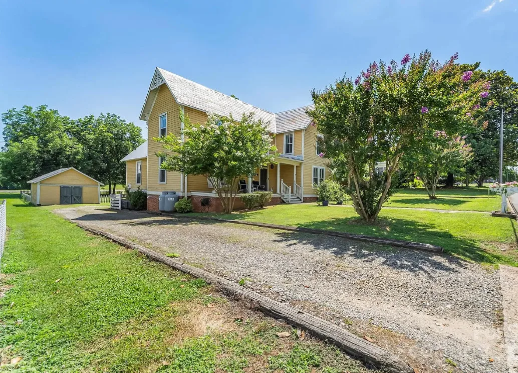 Pretty! The Thomas Walter Long House, Circa 1882 in North Carolina ...